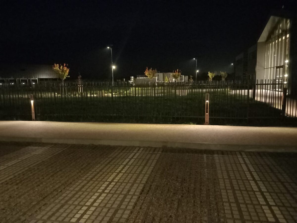 Smart Solar Wayfinding LED Bollards for Parking Areas